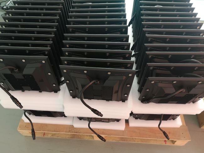 320x320 Smart Outdoor LED Display Module IP67 With Integrated Power Box